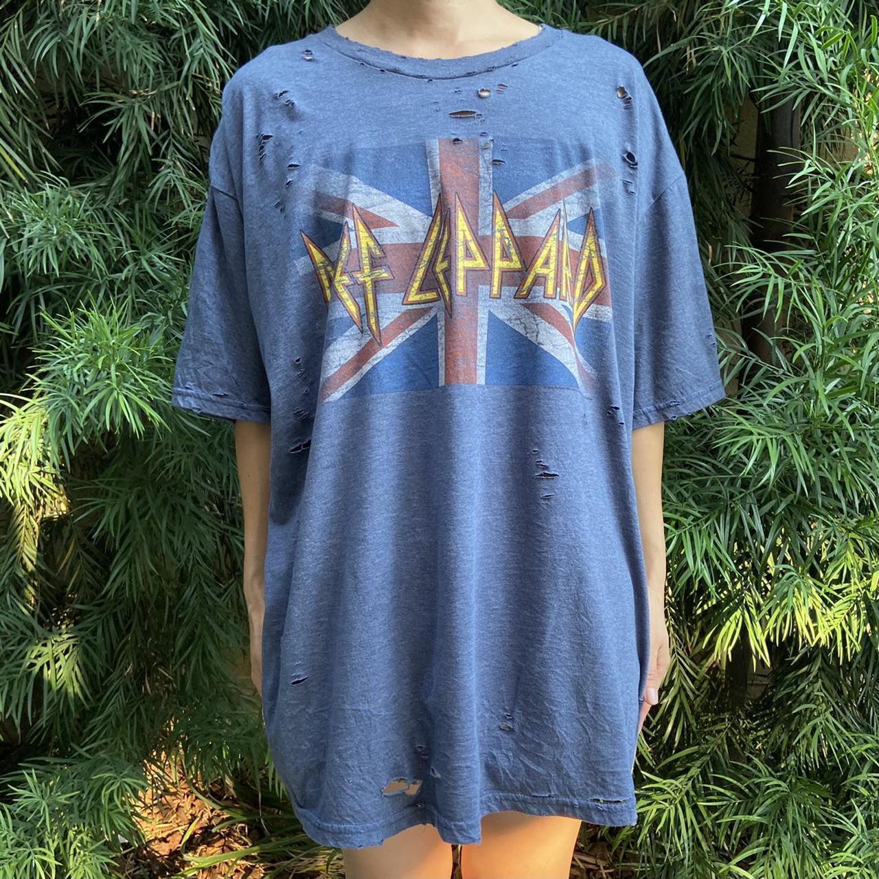Def Leppard 90s Rock Tee Def Leppard 90s Rock... - Depop