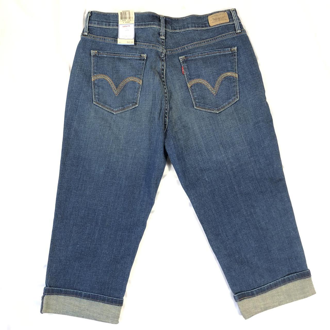 Levi’s 515 capris. Misses size 8, mid-rise. NWT... - Depop