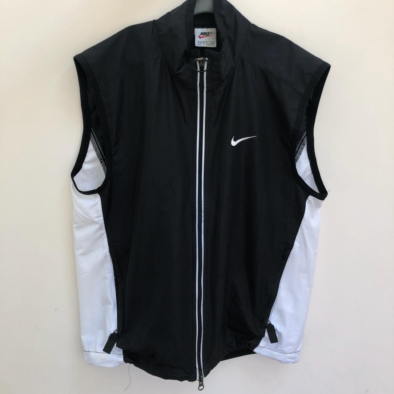 zip up nike vest jacket 🖤 mesh details on the... - Depop