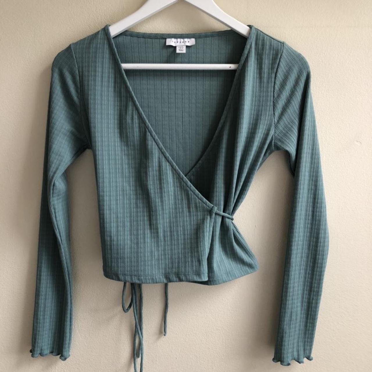 🦋 Cute frilly wrap around top from Topshop, barely... - Depop