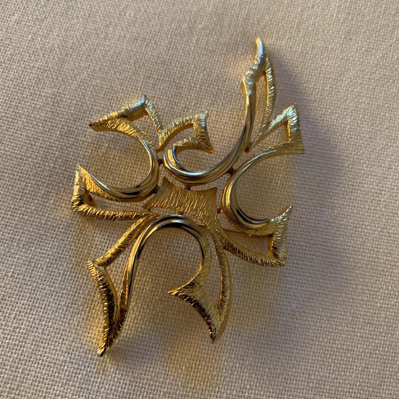 Gold Retro Large Brooch. $5 postage with... - Depop