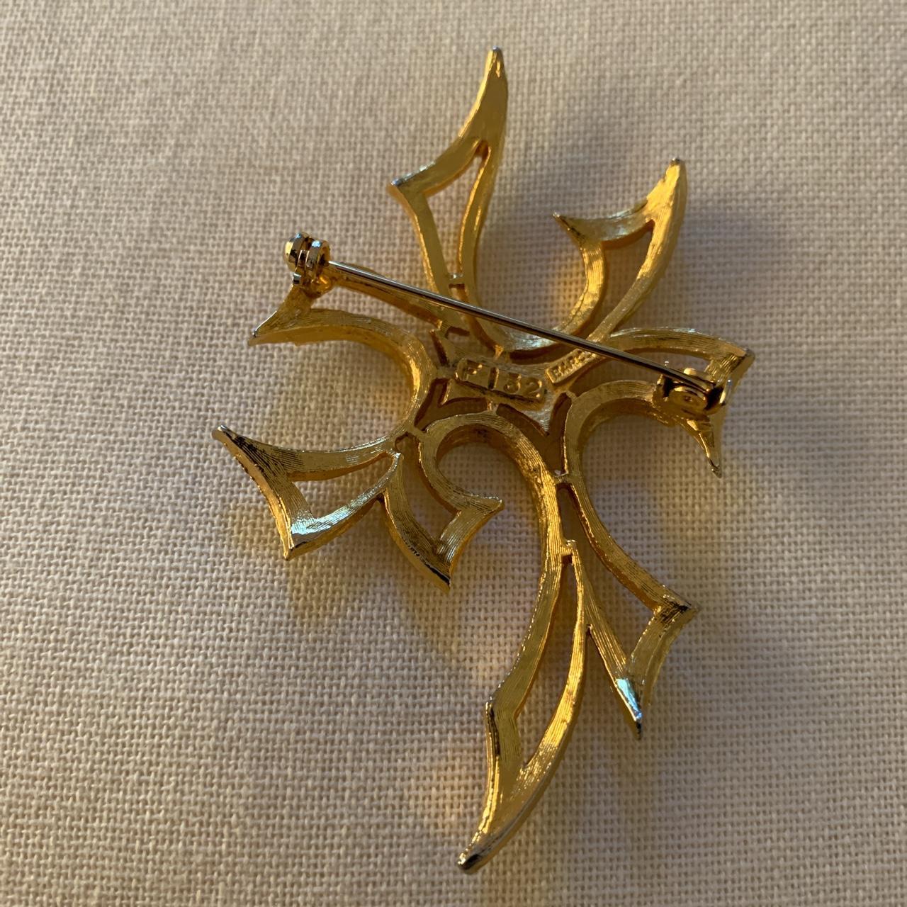 Gold Retro Large Brooch. $5 postage with... - Depop