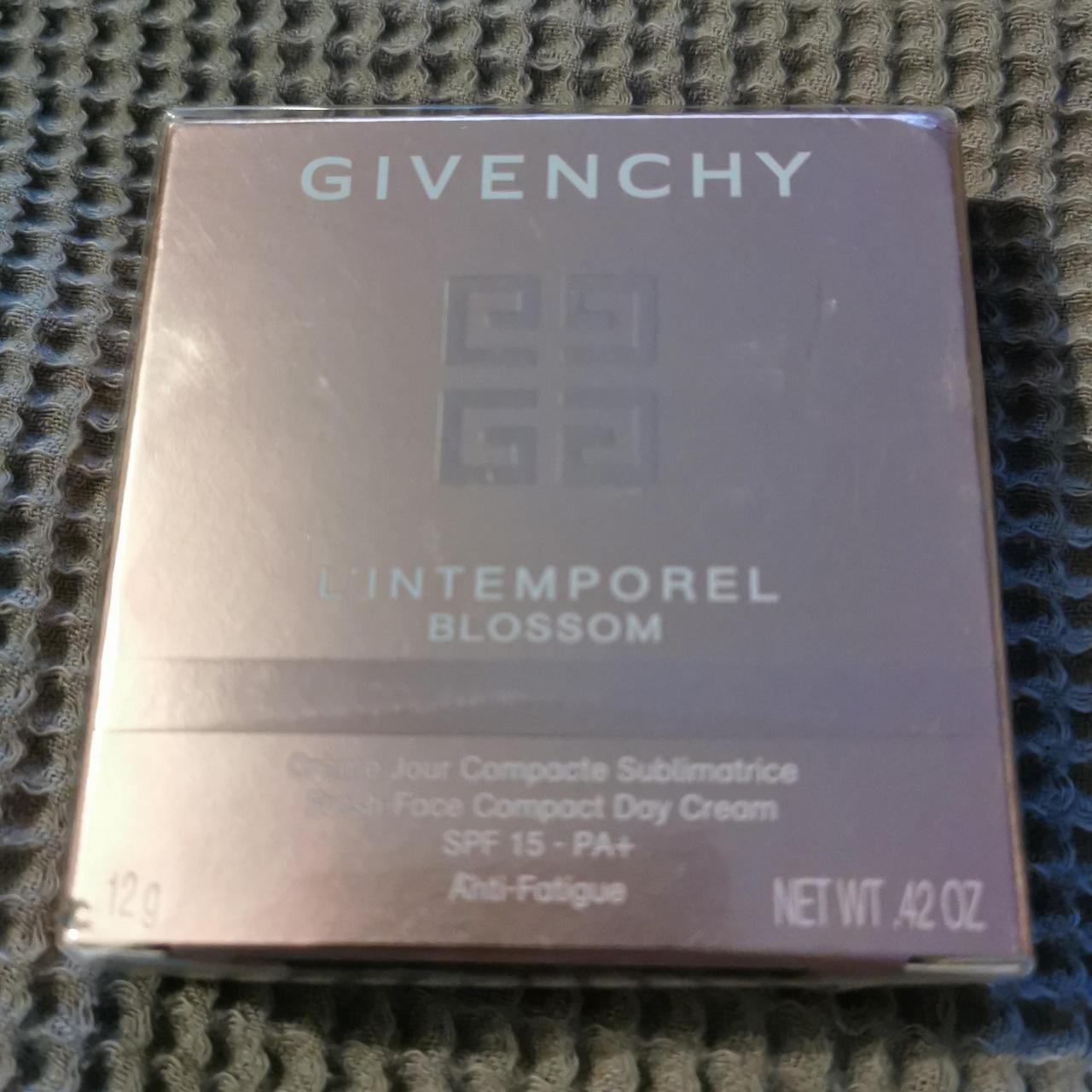 Givenchy L'intemporel blossom Fresh face compact day... - Depop