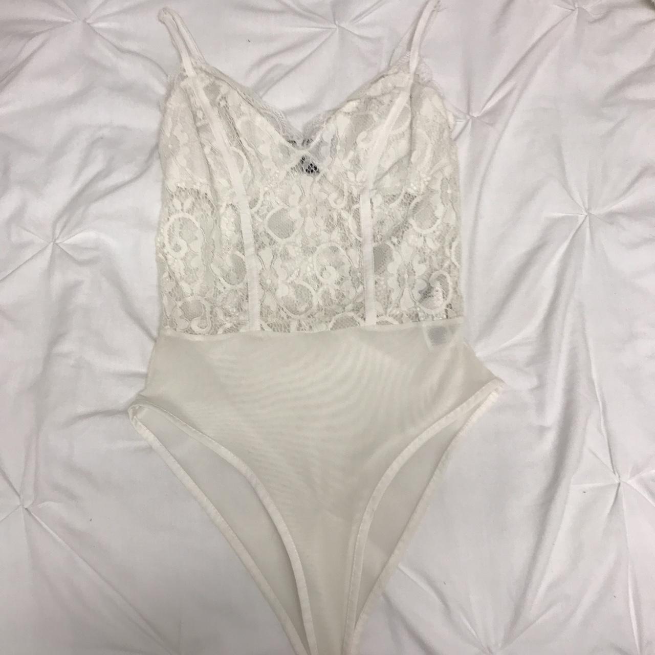 New Look white lace bodysuit Hardly... - Depop