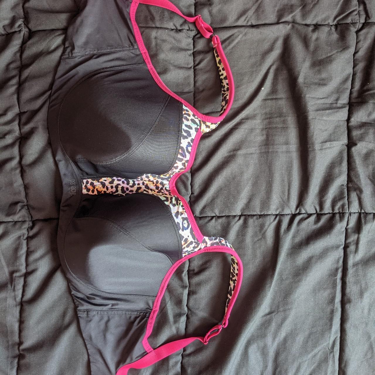 Panache sports bra in 32HH Lightly worn, but too... - Depop