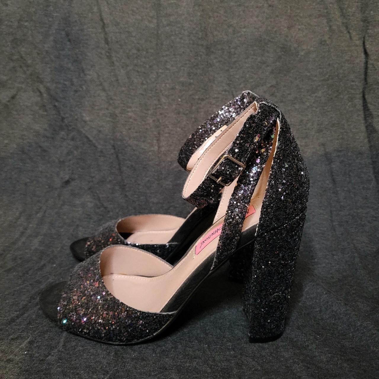 Betsey Johnson Women's Navy and Blue Courts | Depop