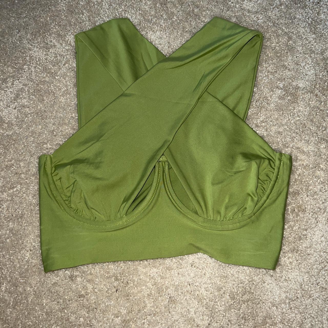 super cute cleavage top perfect for nights out... - Depop