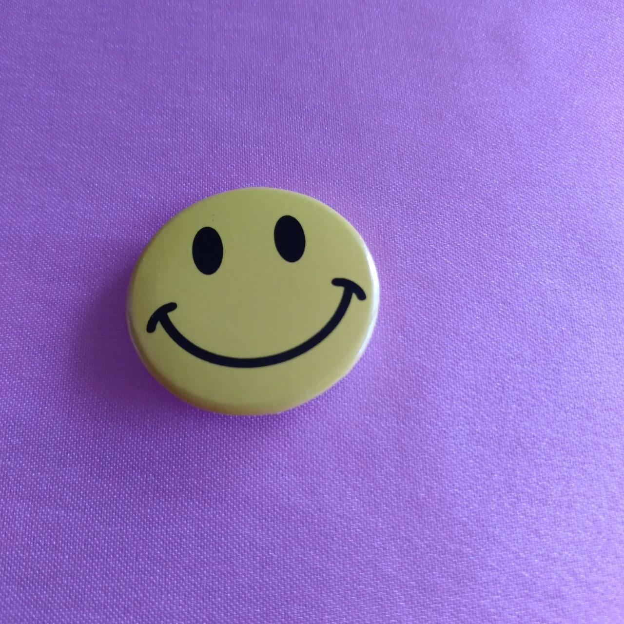 Smiley face pin! 🙂 #smileyface #happyface #yellow... - Depop