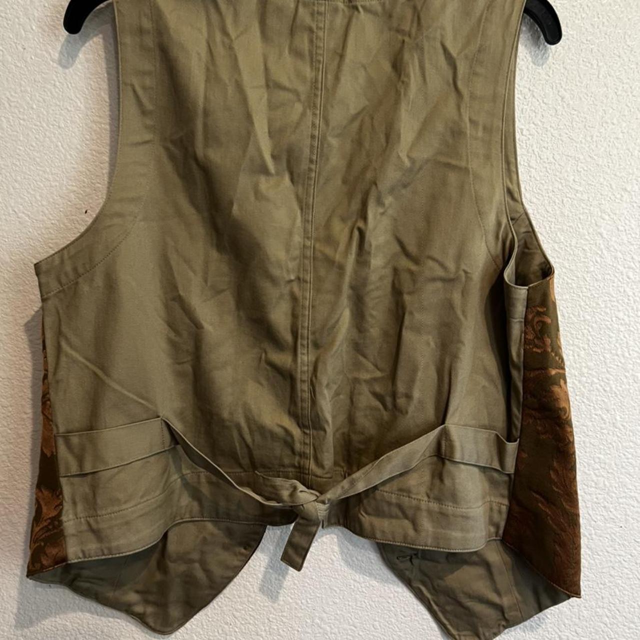 Vintage GAP VEST SIZE LARGE - Depop