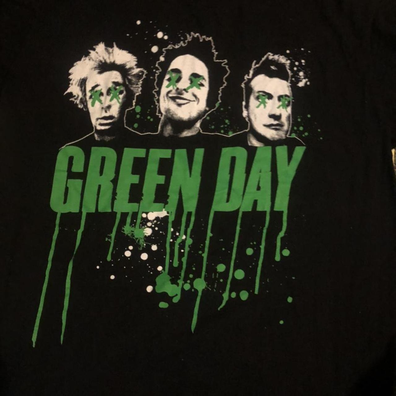 Green Day shirt doesn’t say size but fits like a... - Depop