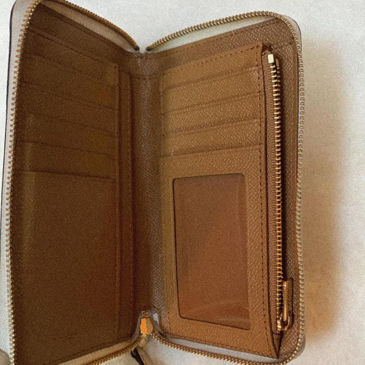 Coach Women's White and Gold Wallet-purses | Depop