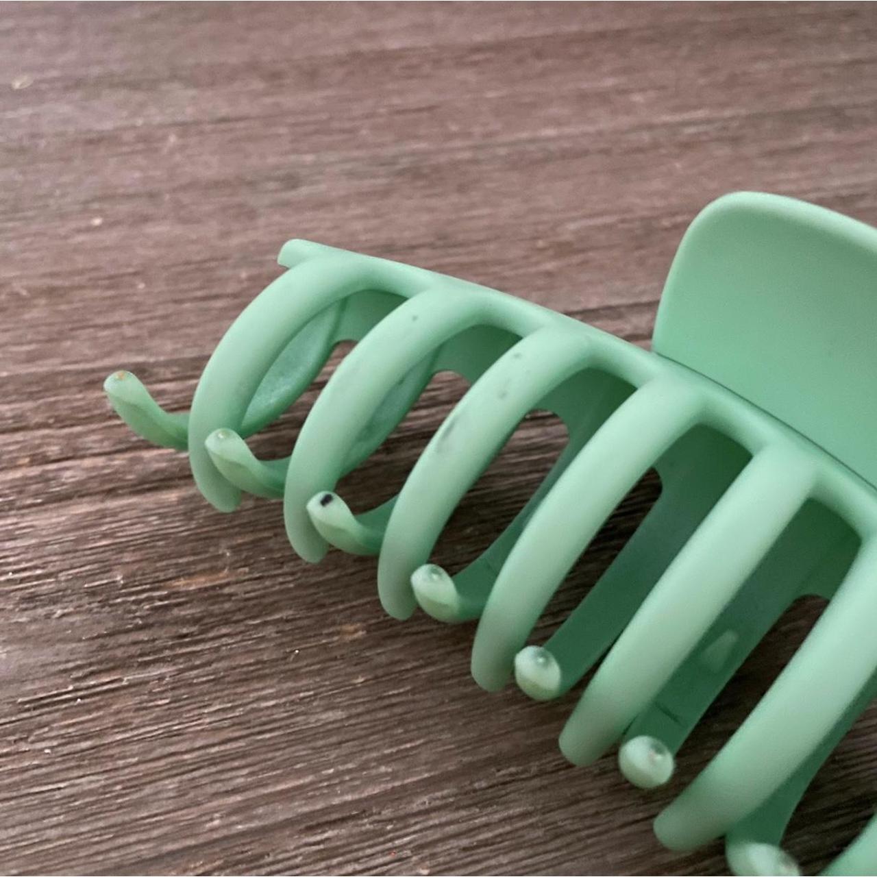 Glassons 90’s Pastel Green Matte Claw Clip. super... - Depop
