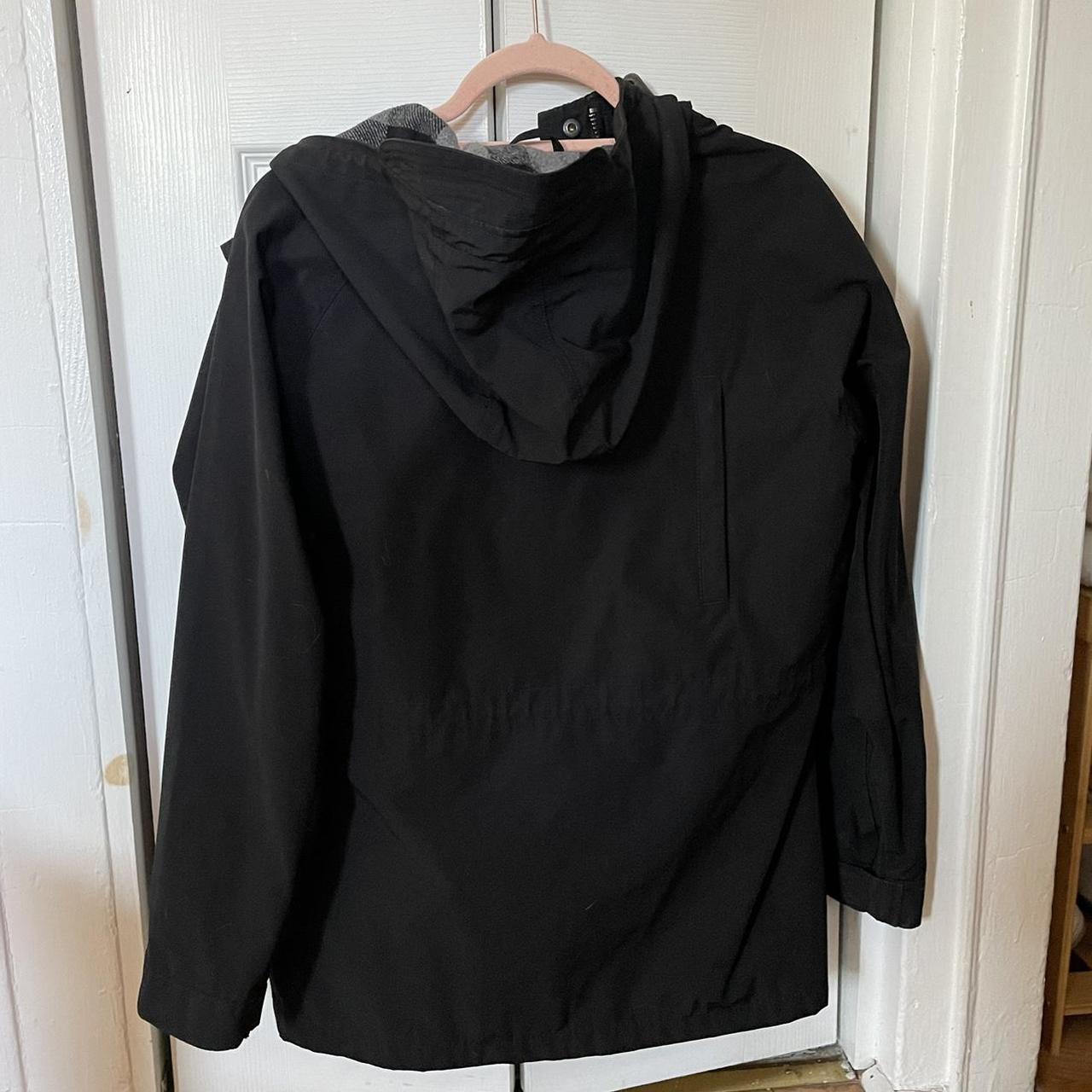 Penfield Women's Black and Grey Jacket | Depop