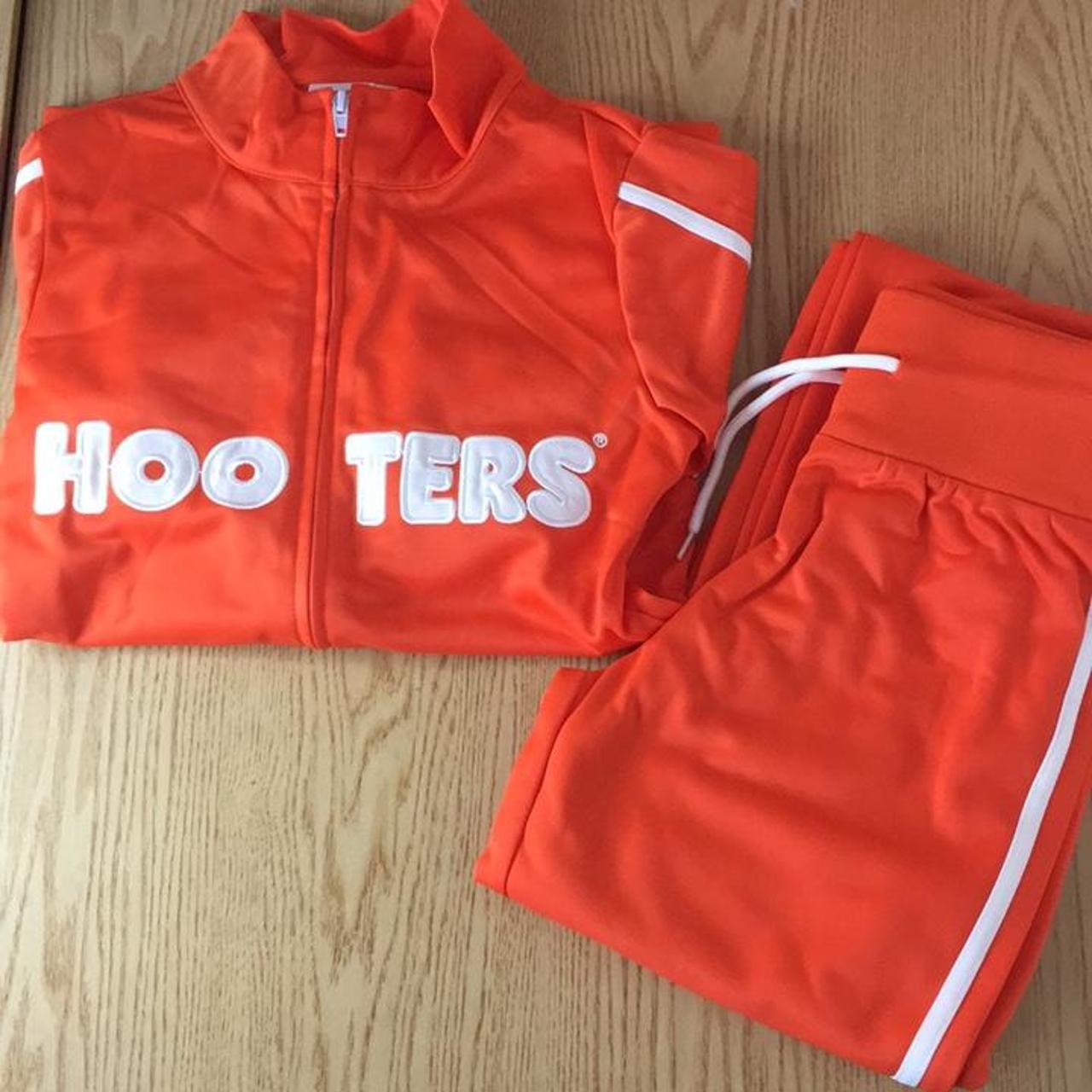 New Hooters Womens Vintage 2pc Track Suit Size: Xs... - Depop