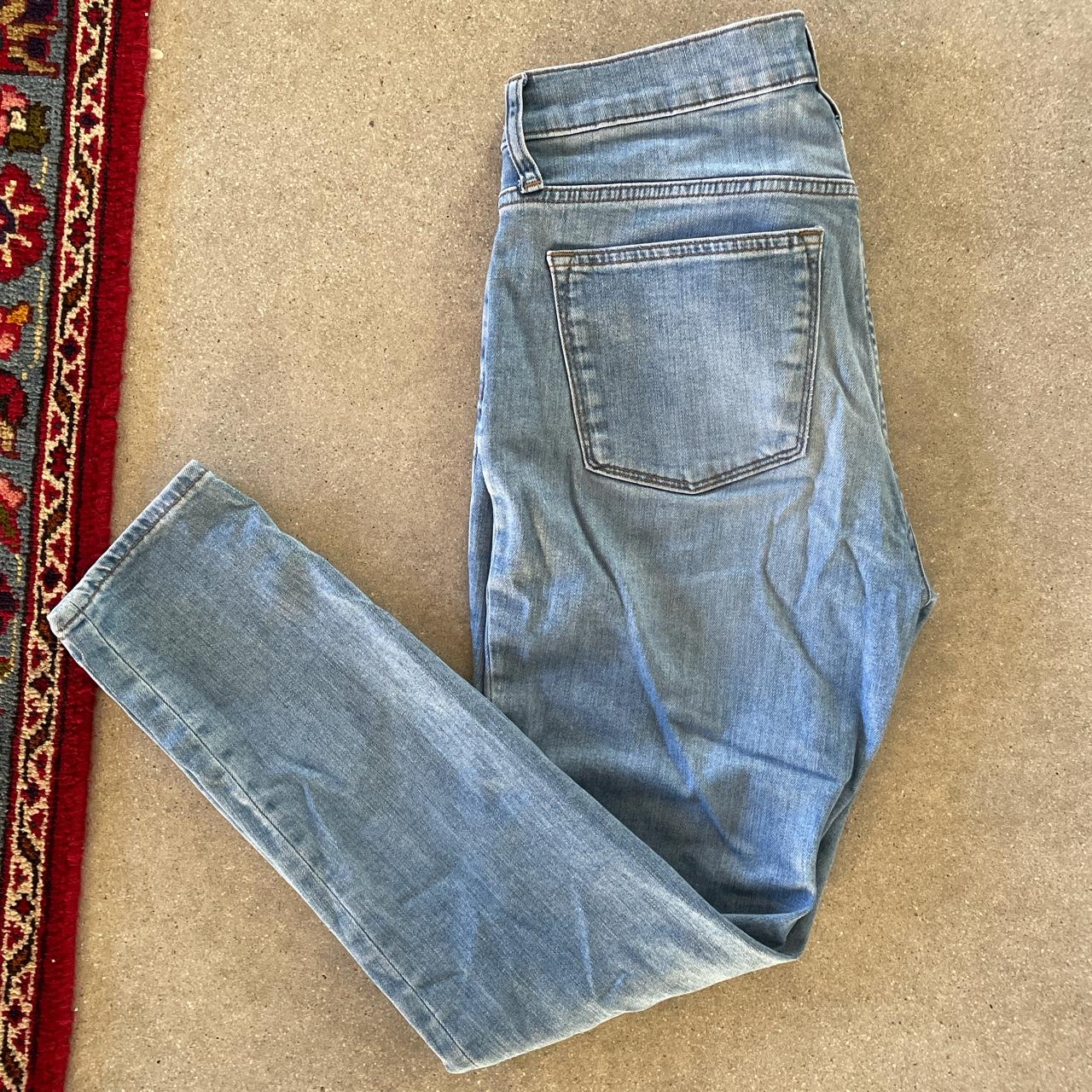J. CREW JEANS Light blue denim wash Size // 29... - Depop