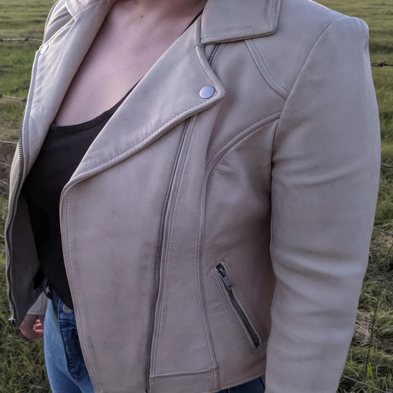 Women's Cream Jacket | Depop