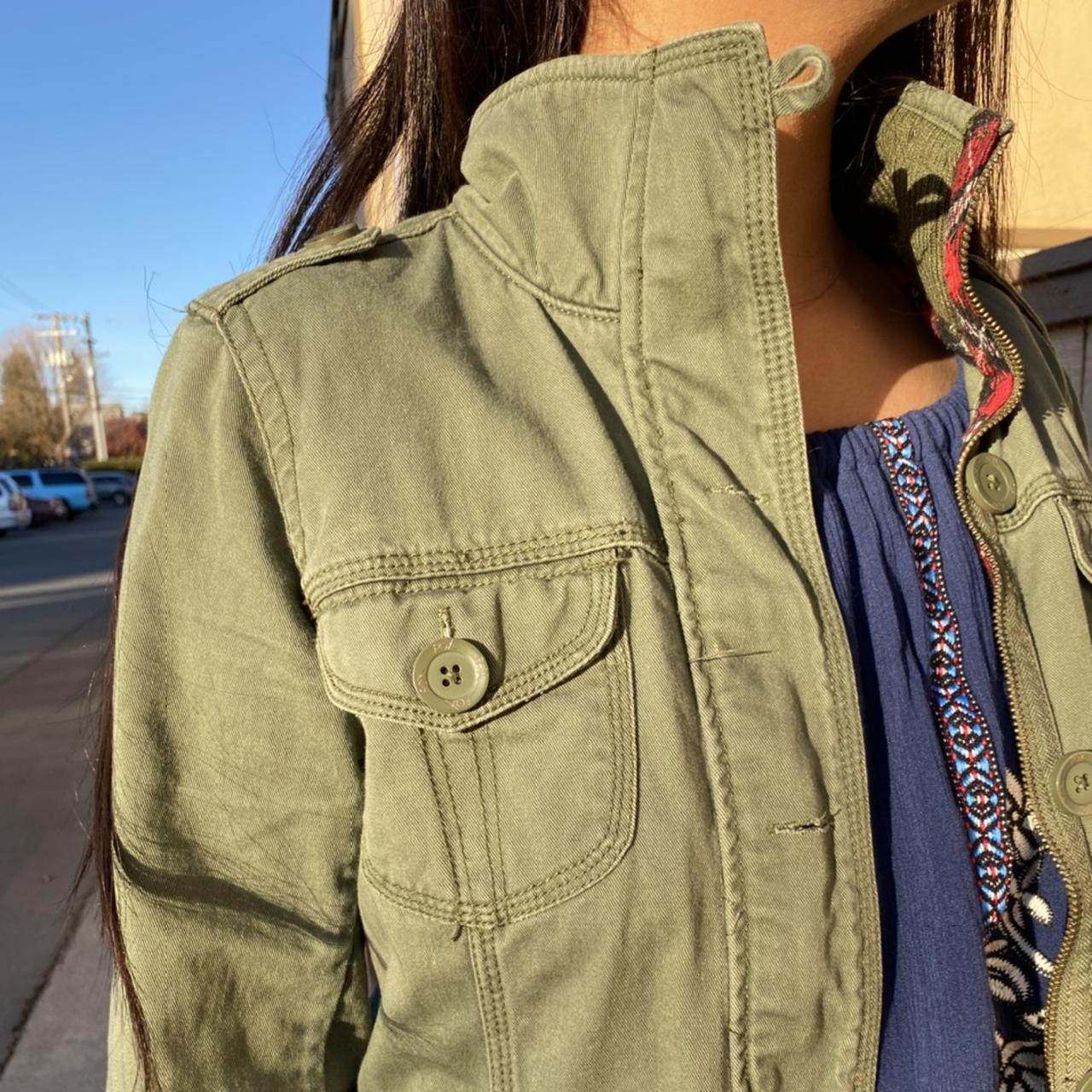 Fox Army green jacket 🧥 super comfortable and goes... - Depop