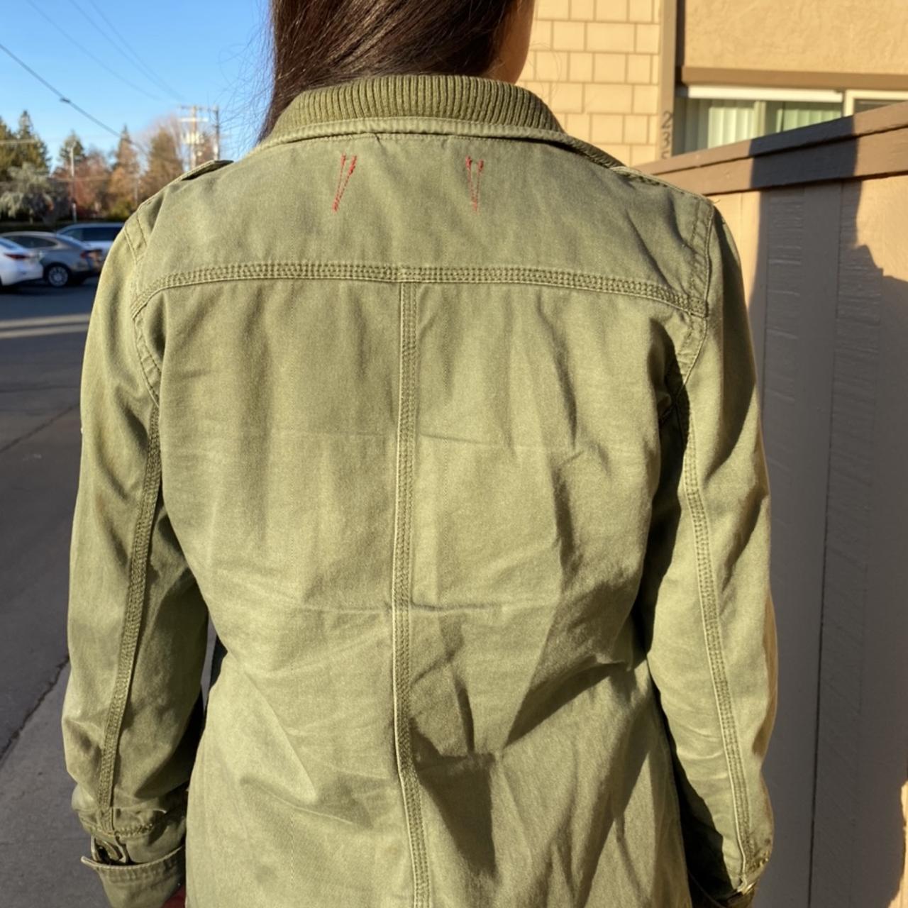Fox Army green jacket 🧥 super comfortable and goes... - Depop