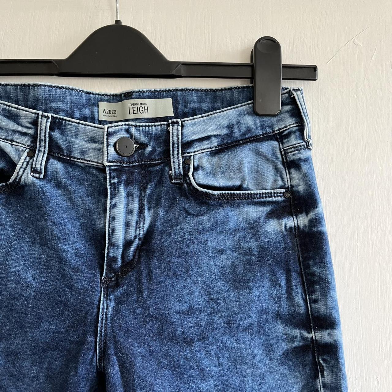 Topshop Moto Leigh ripped jeans Size W26 L30 In... - Depop