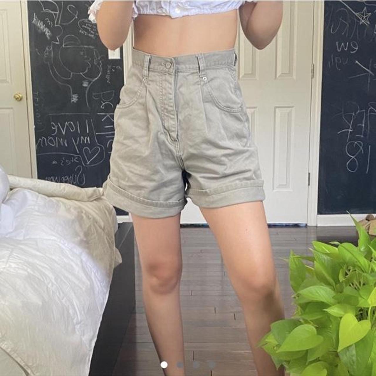 Women's Cream and Khaki Shorts | Depop
