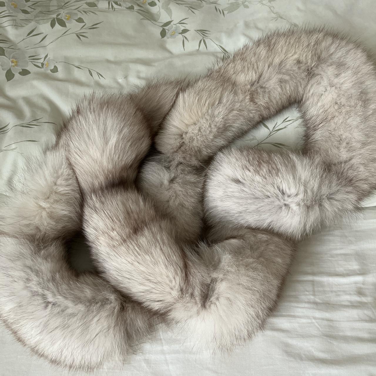 Real White arctic fox fur scarf, vintage?... - Depop