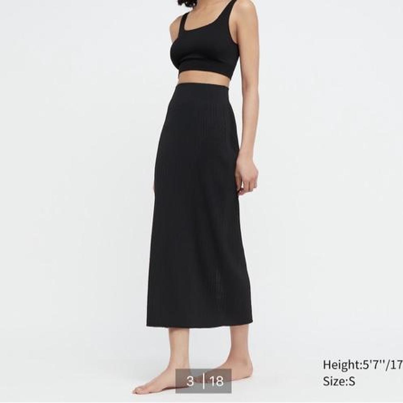 UNIQLO Women's Black Skirt | Depop