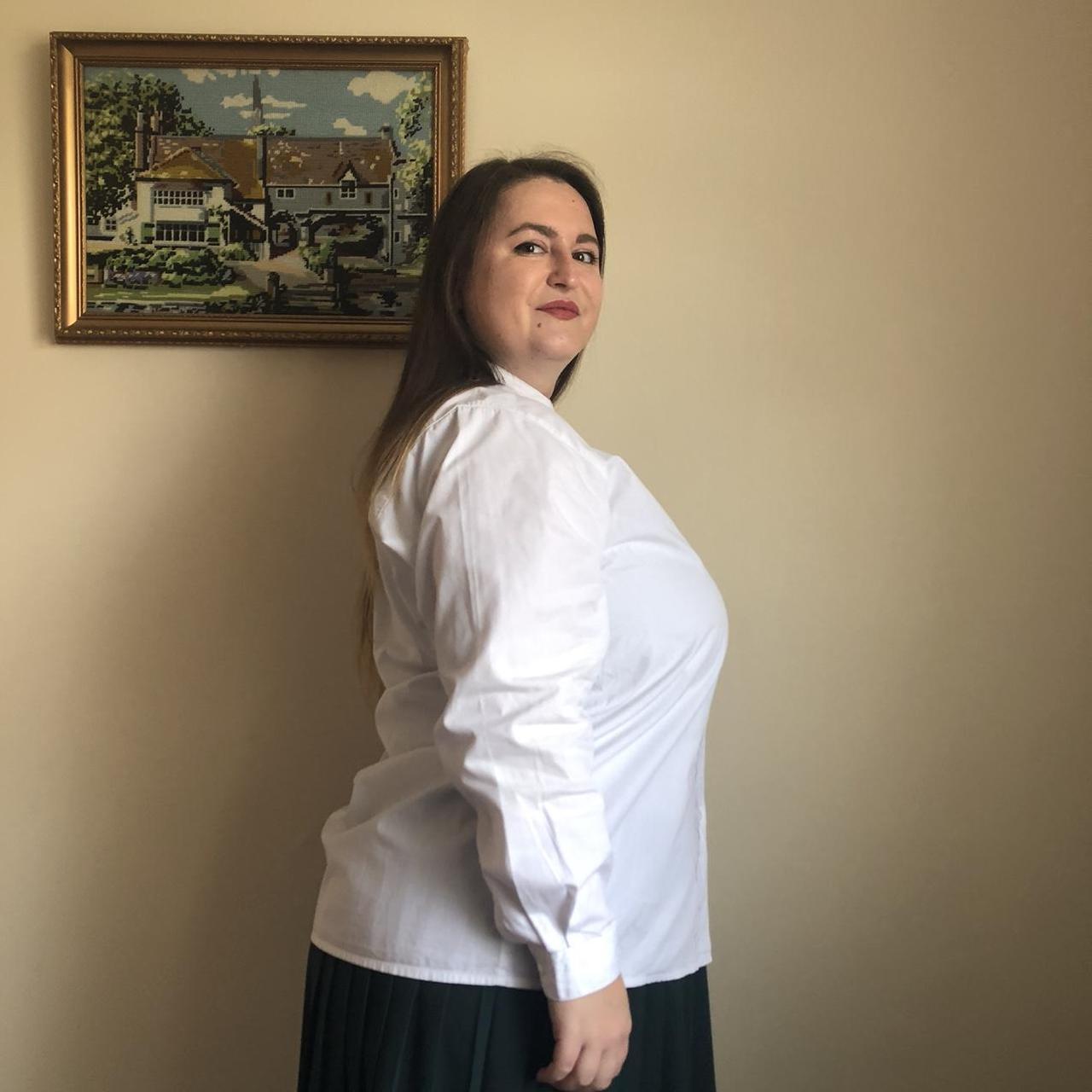 Austrian Vintage Plus Size Leafy Embroidered White... - Depop