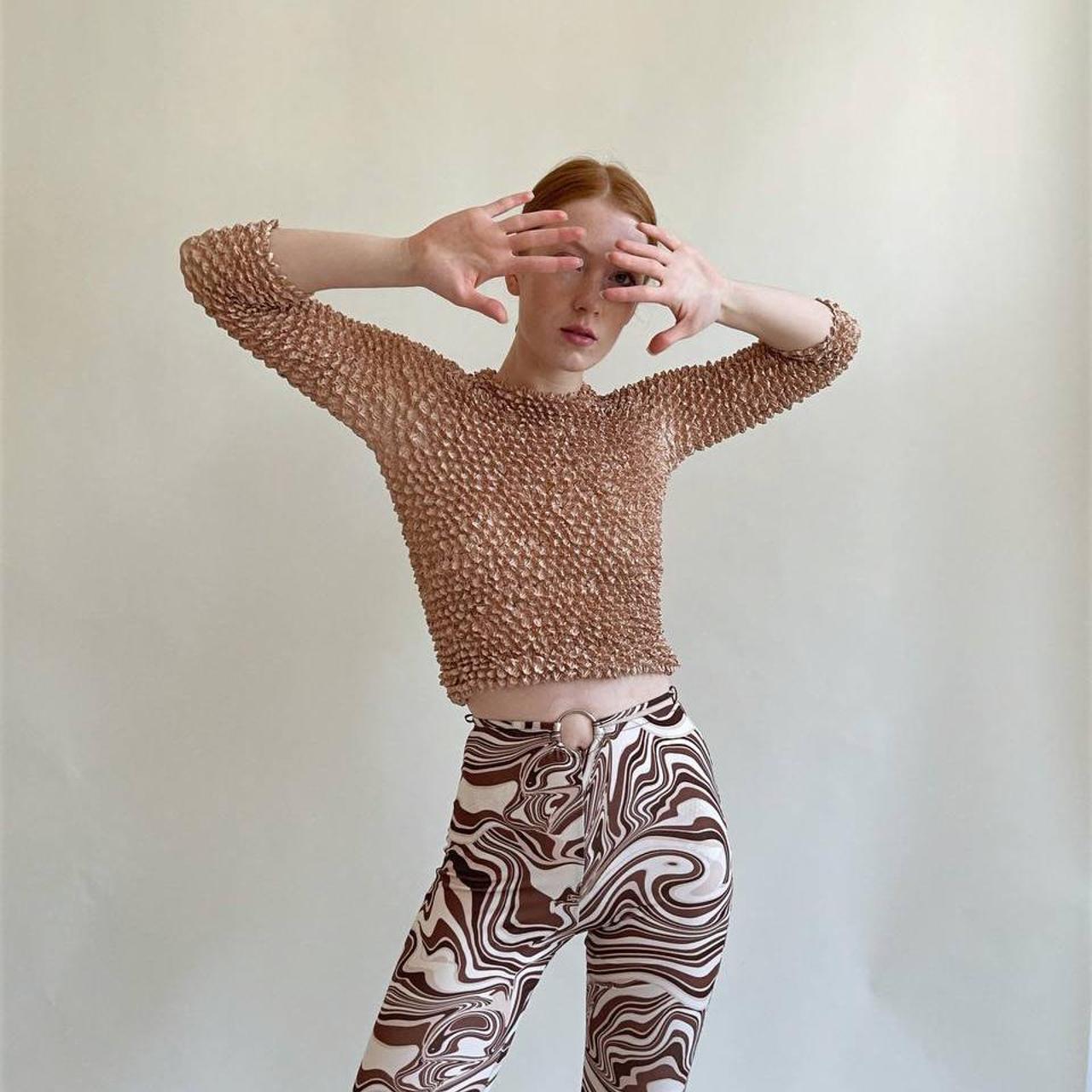 Y2K popcorn bronze crop top, very special... - Depop