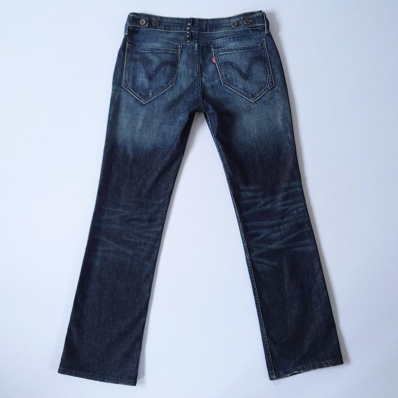 Womens Levi's low rise straight leg distressed... - Depop