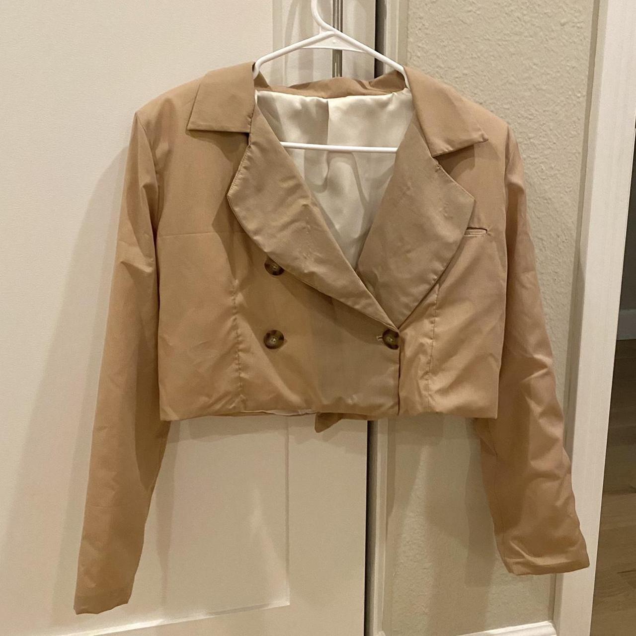 Cropped blazer sample 🤎 • fits a standard... - Depop