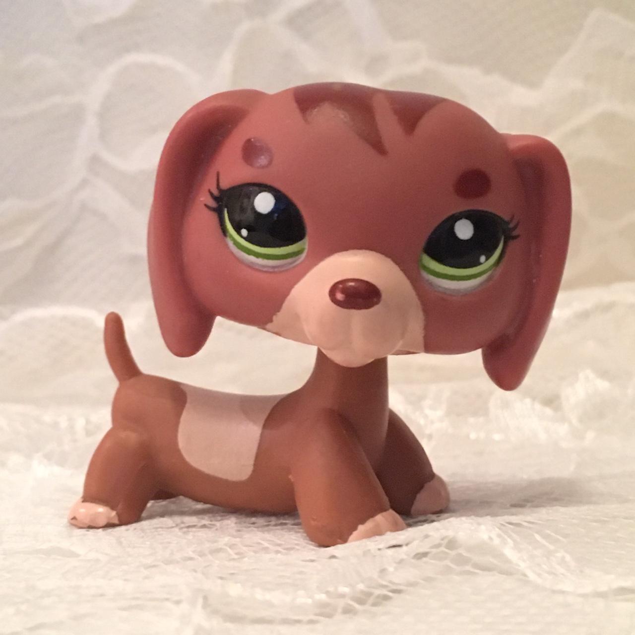 Lps dachshund 932 #dachshund #dog #littlestpetshop - Depop