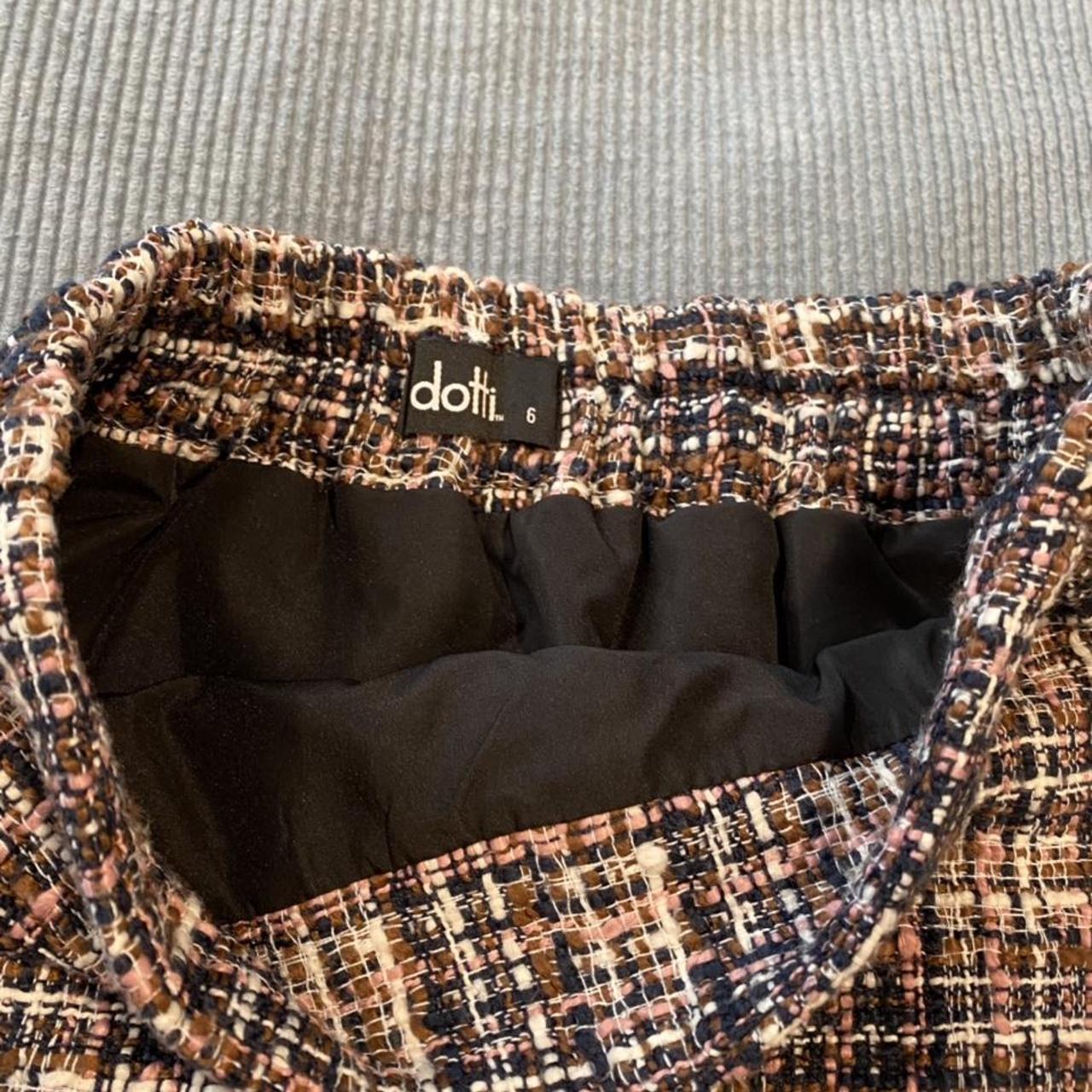 Dotti Women's Black and Pink Skirt | Depop