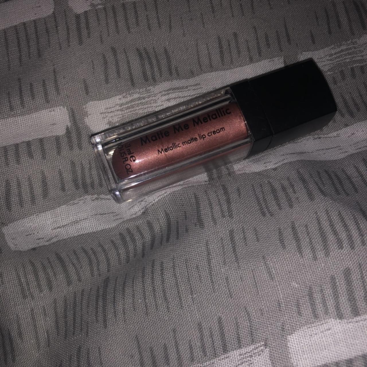 Sleek makeup Matte me metallic liquid lip Shade:... - Depop