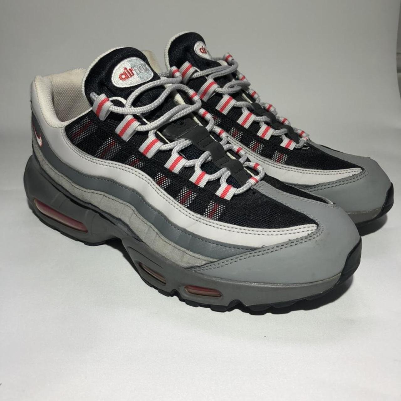 Nike Men's Grey and Red Trainers | Depop