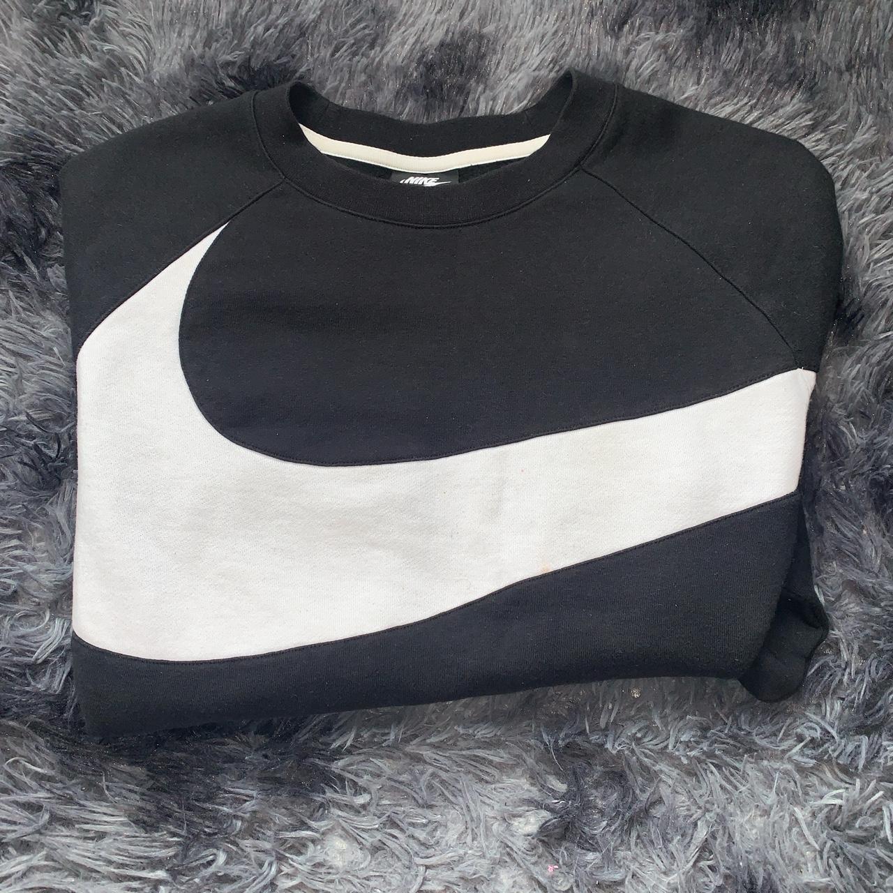 Nike Swoosh tick Tracksuit Size Small worn a... - Depop