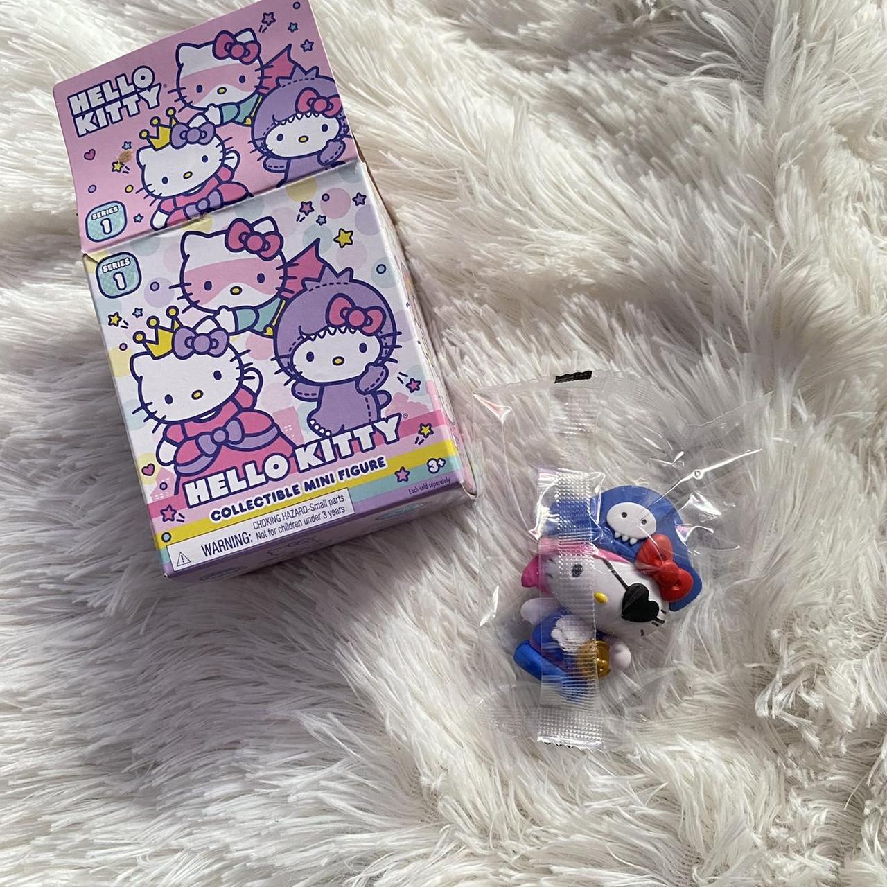 Pírate Hello Kitty Collectible Mini Figure Dm If Depop