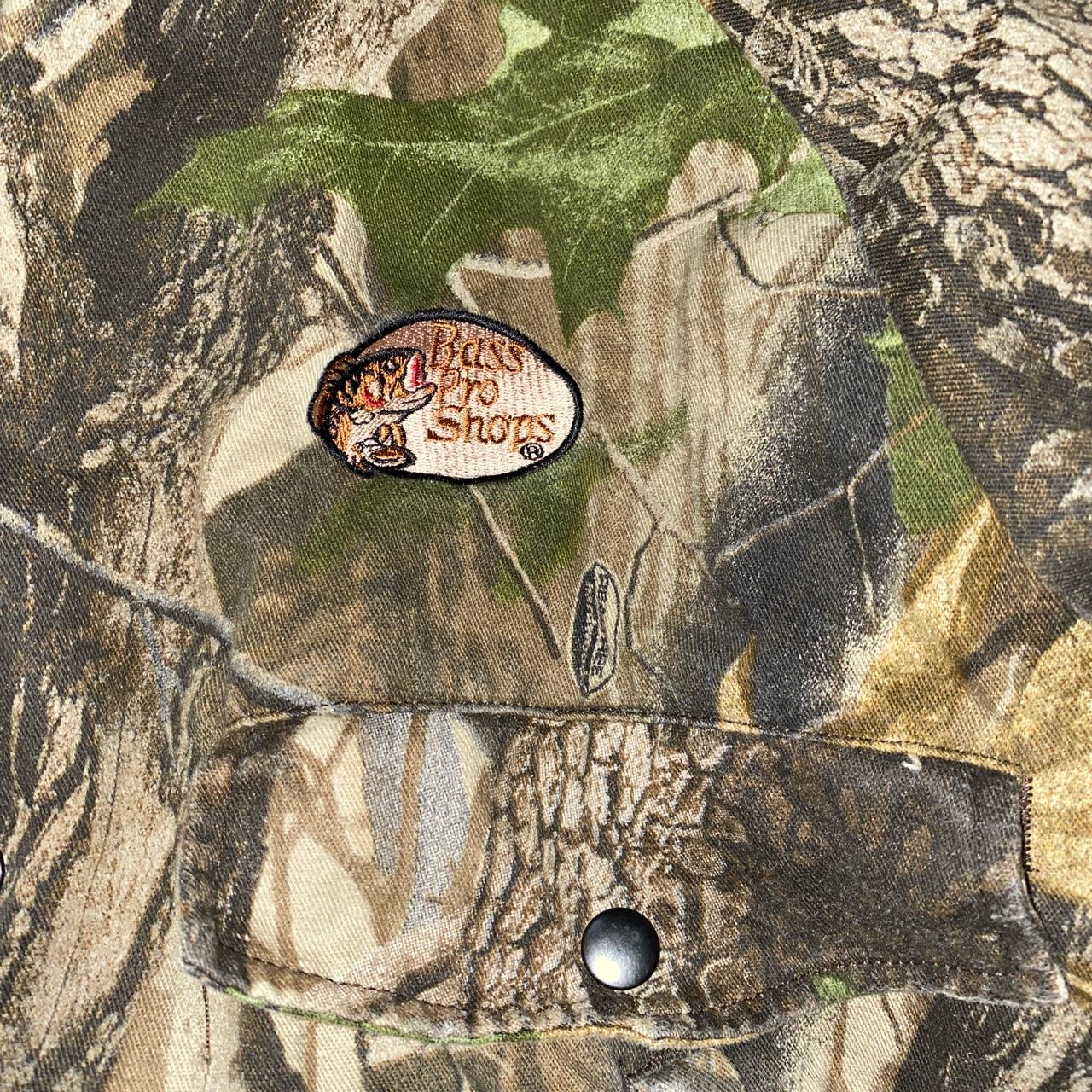 Real Tree Camo Bass Pro Shops Jacket - Depop