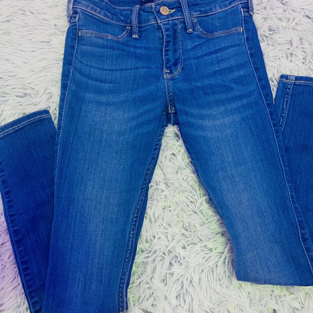 Hollister low rise skinny jeans. Size 00s. Waist... - Depop