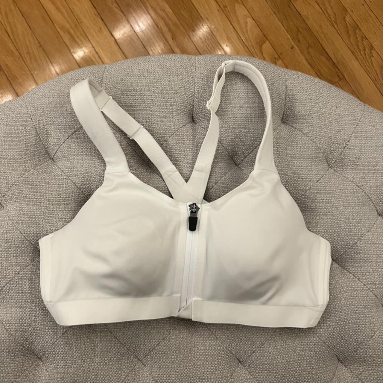 💗 white victoria’s secret sports bra, size 34b 💗... - Depop