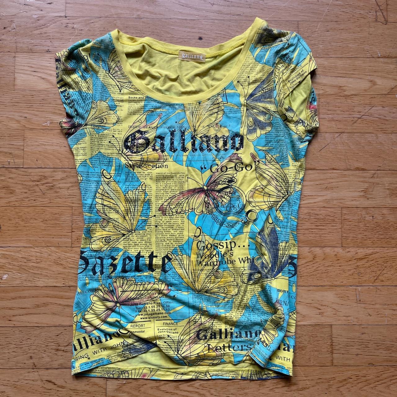 100% authentic John Gallion Tshirt Small - Depop