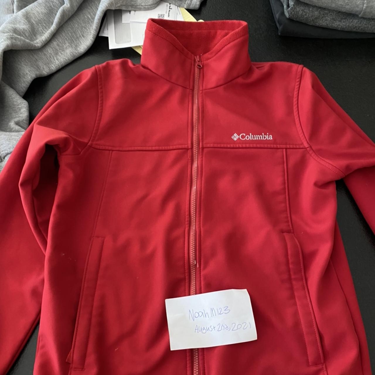Columbia Sportswear Men's Red | Depop