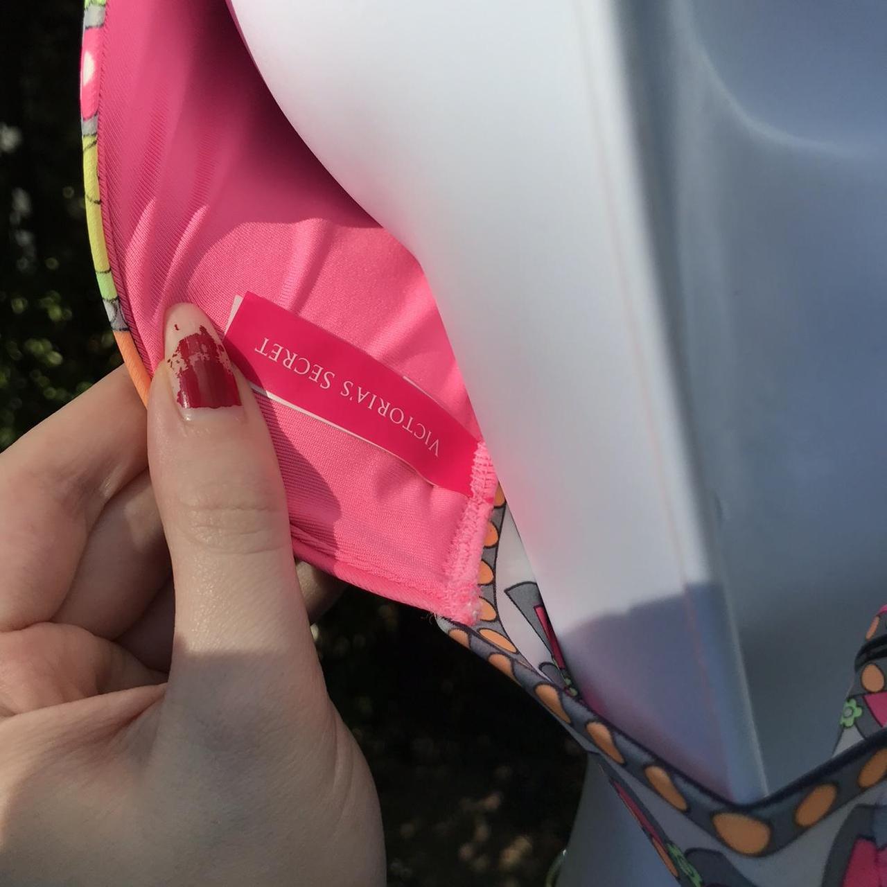 💀 Hawt Y2K Victoria's Secret Bikini Top 💀 💘 Bimbo... - Depop