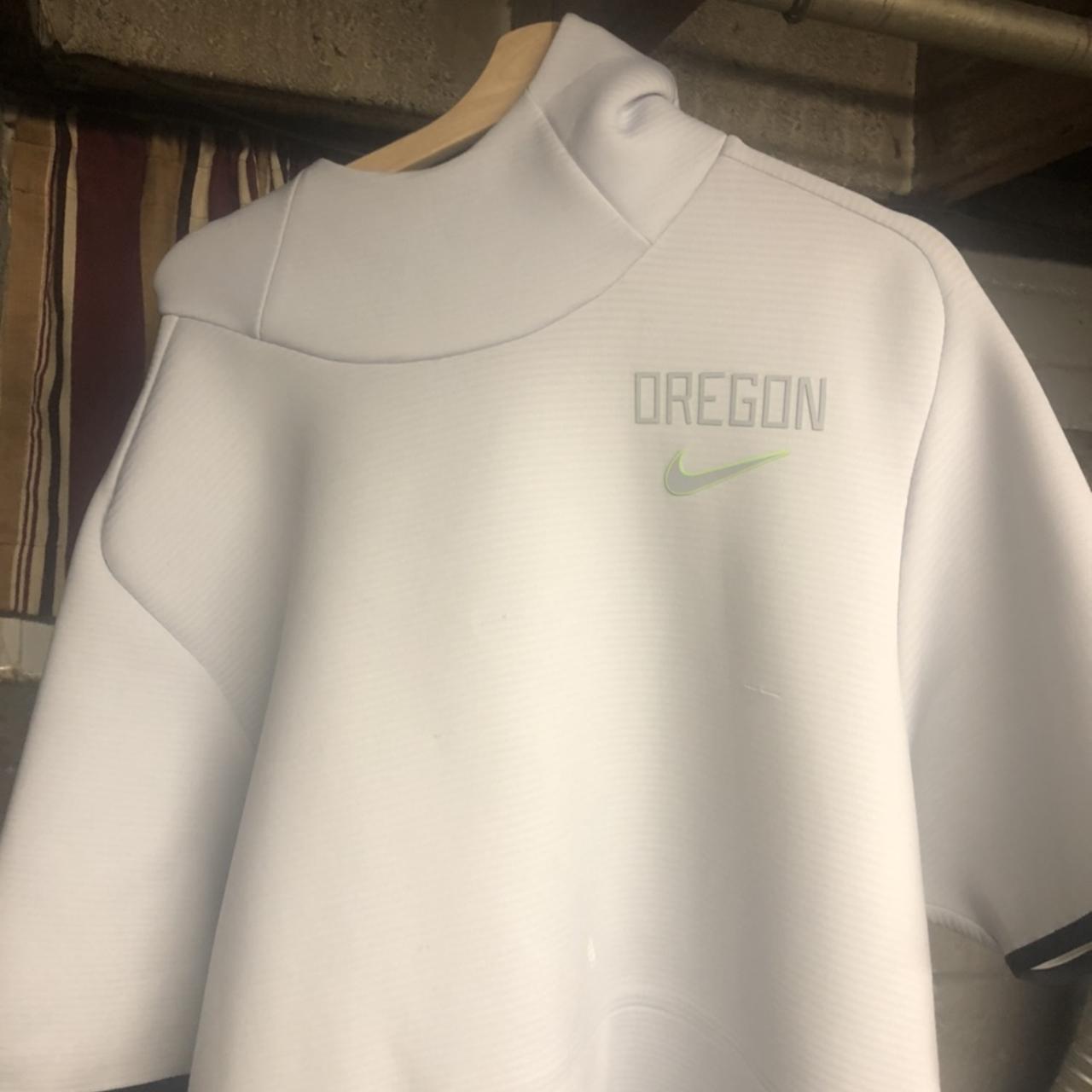 Nike Oregon short sleeve hoodie Dri fit Team... - Depop