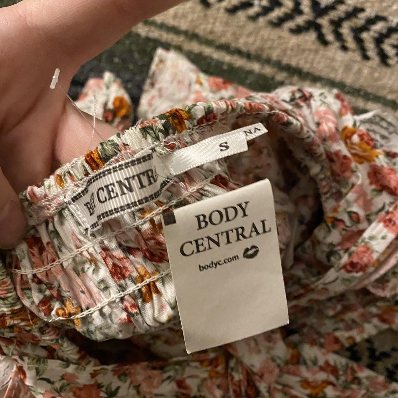 Body Central Women's Pink and Orange Vest | Depop