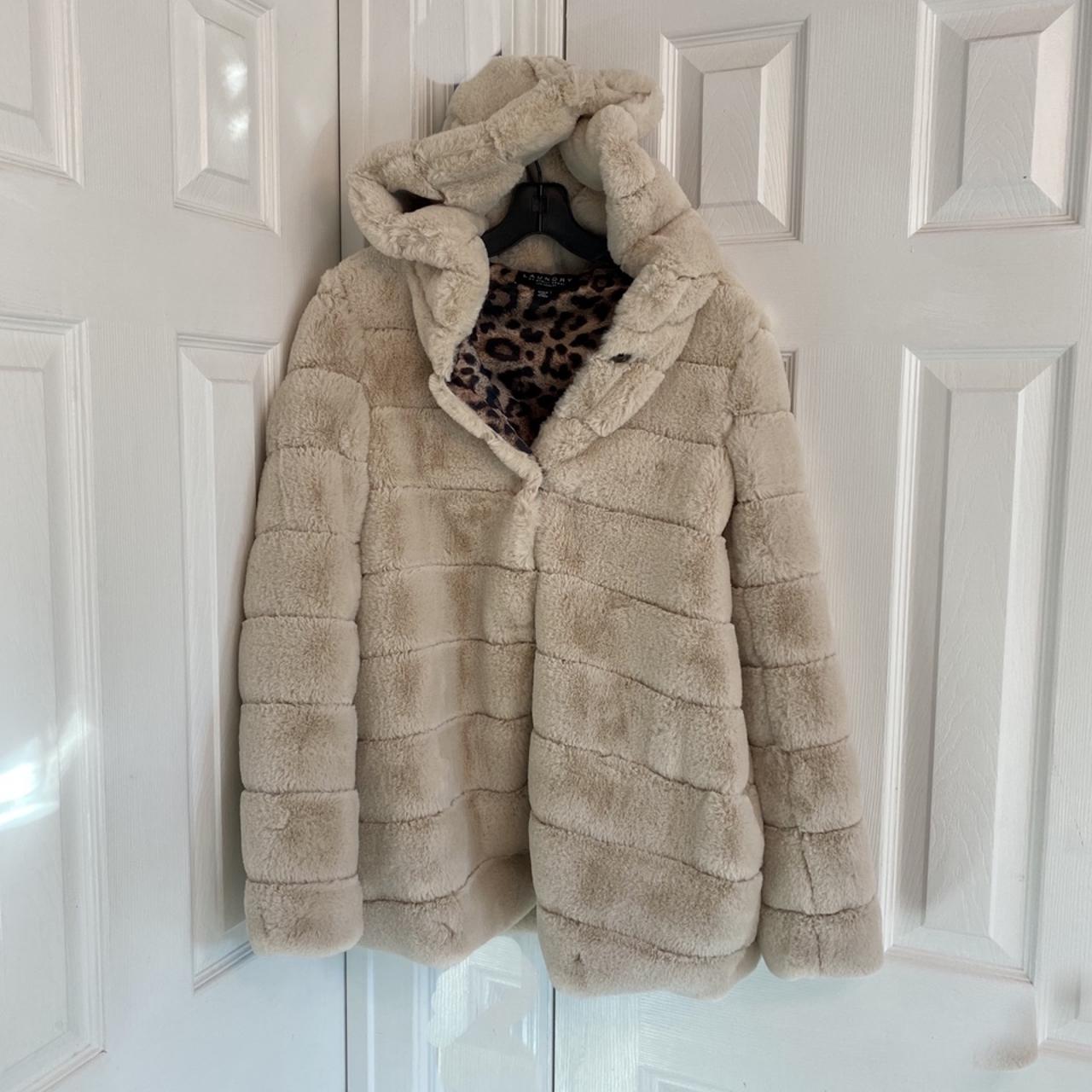 Faux Fur Jacket by Laundry by Shelli Segal 🌊 This... - Depop