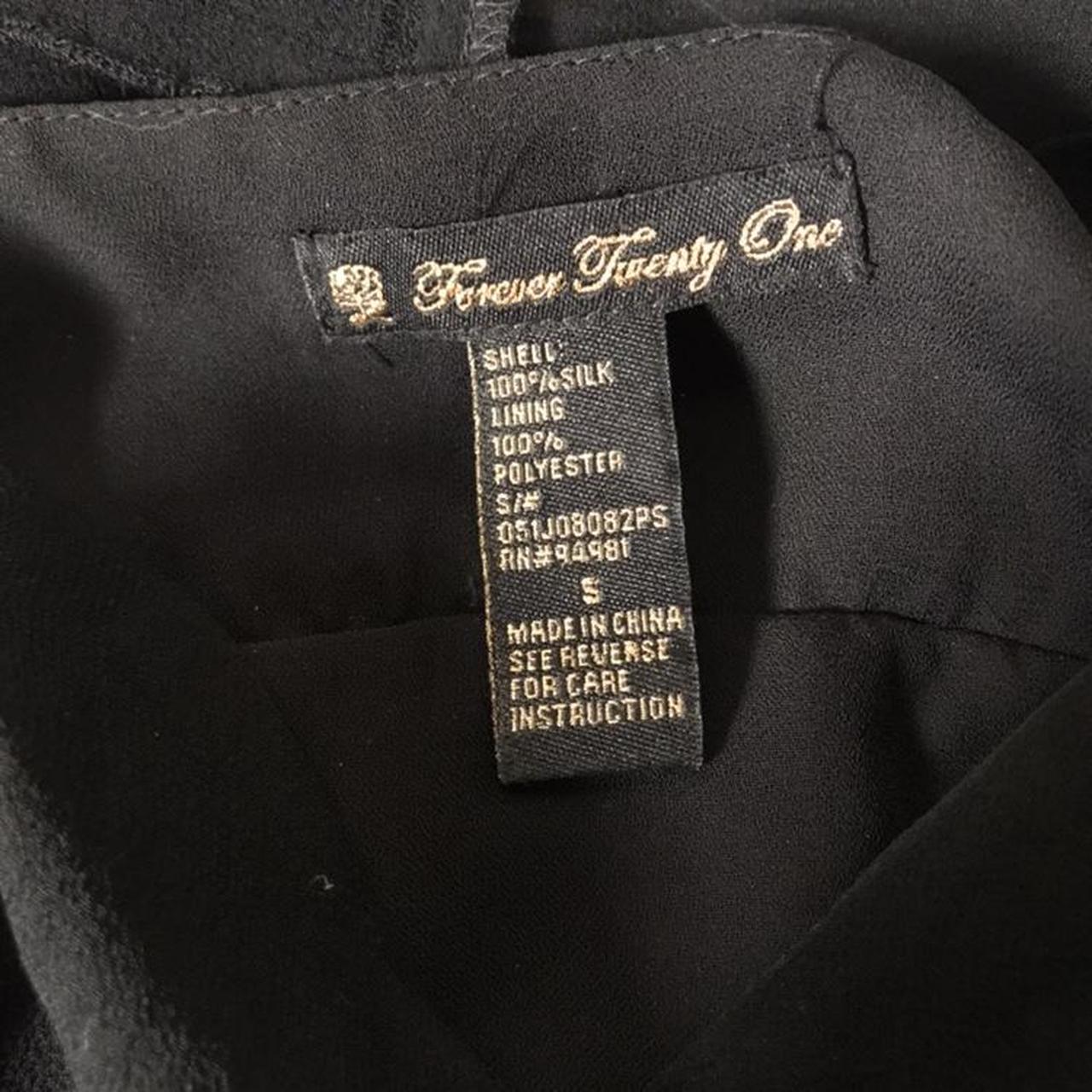 Forever Twenty One Flow Dainty Dress 🍓 This dress... - Depop