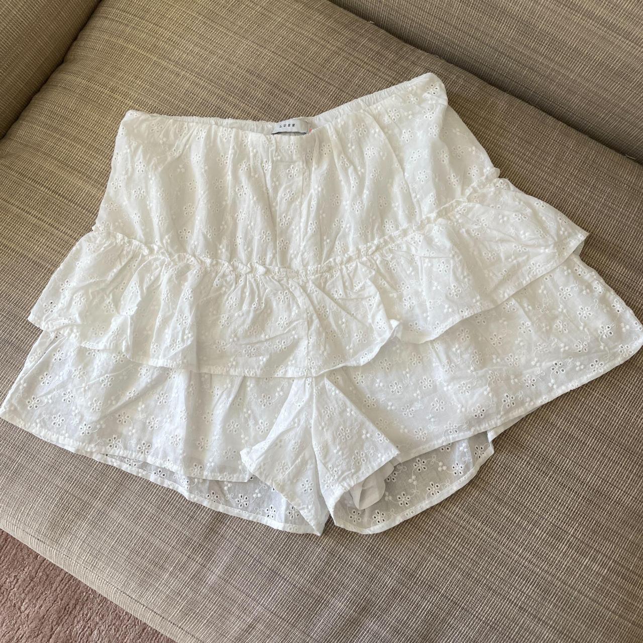 NWT Eyelet ruffle lace shorts white Sz... - Depop