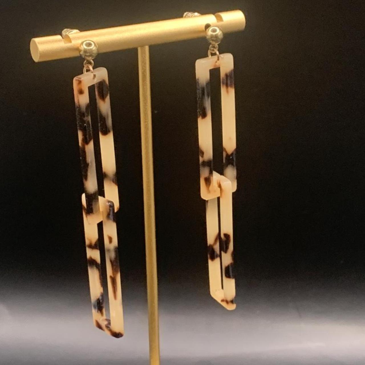 Tortoise shell 🐢 Resin interlocking Onlong drop... - Depop