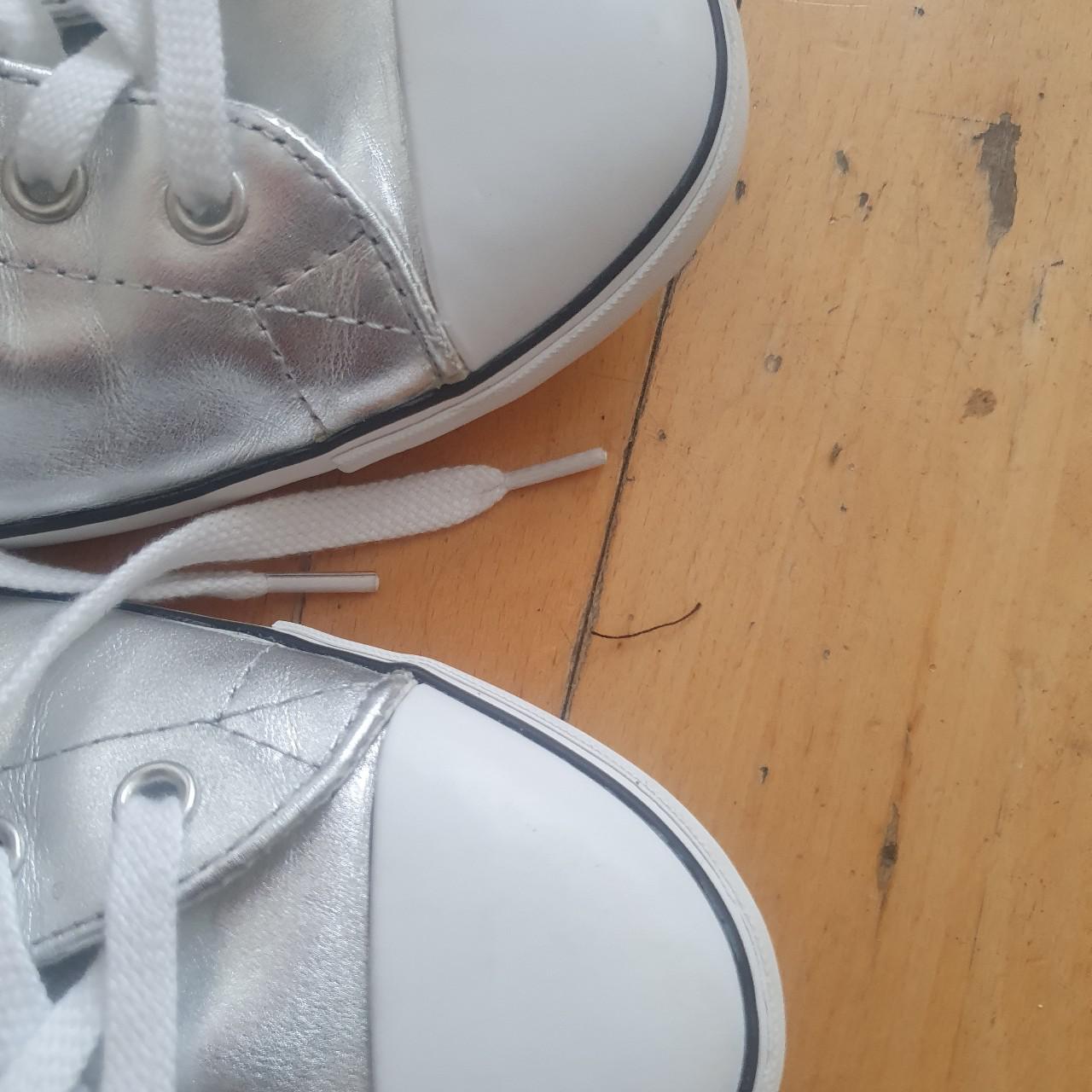 Converse trainers size 8/8.5 (American 10.5). I am... | Depop