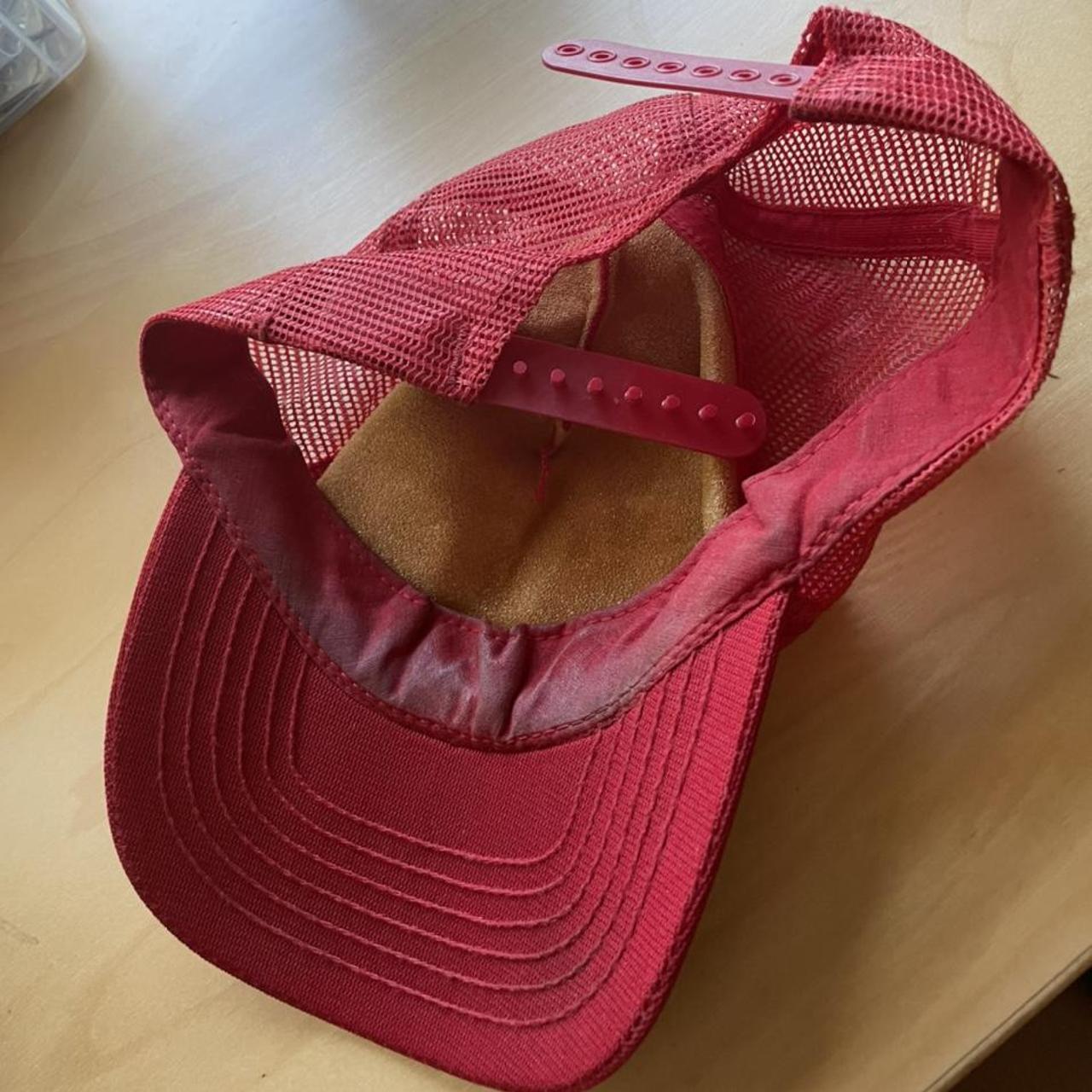 VINTAGE 80’S BASEBALL CAP Netted back &in pristine... - Depop